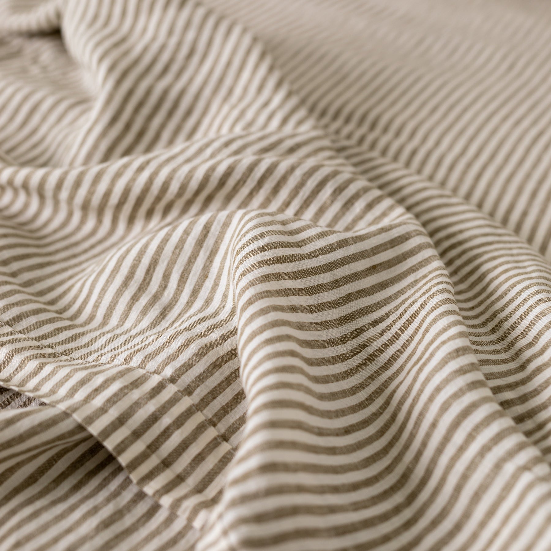 Olive Stripes Linen Sheets Set – Foxtrot Home