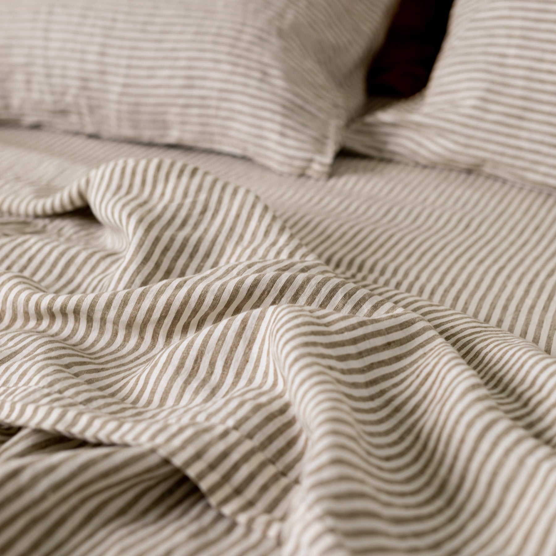 Olive Stripes Linen Sheets Set – Foxtrot Home